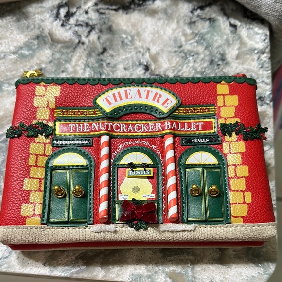 Vendula London | Bags | Charming Red And Green Double Zipper Coin Purse ...